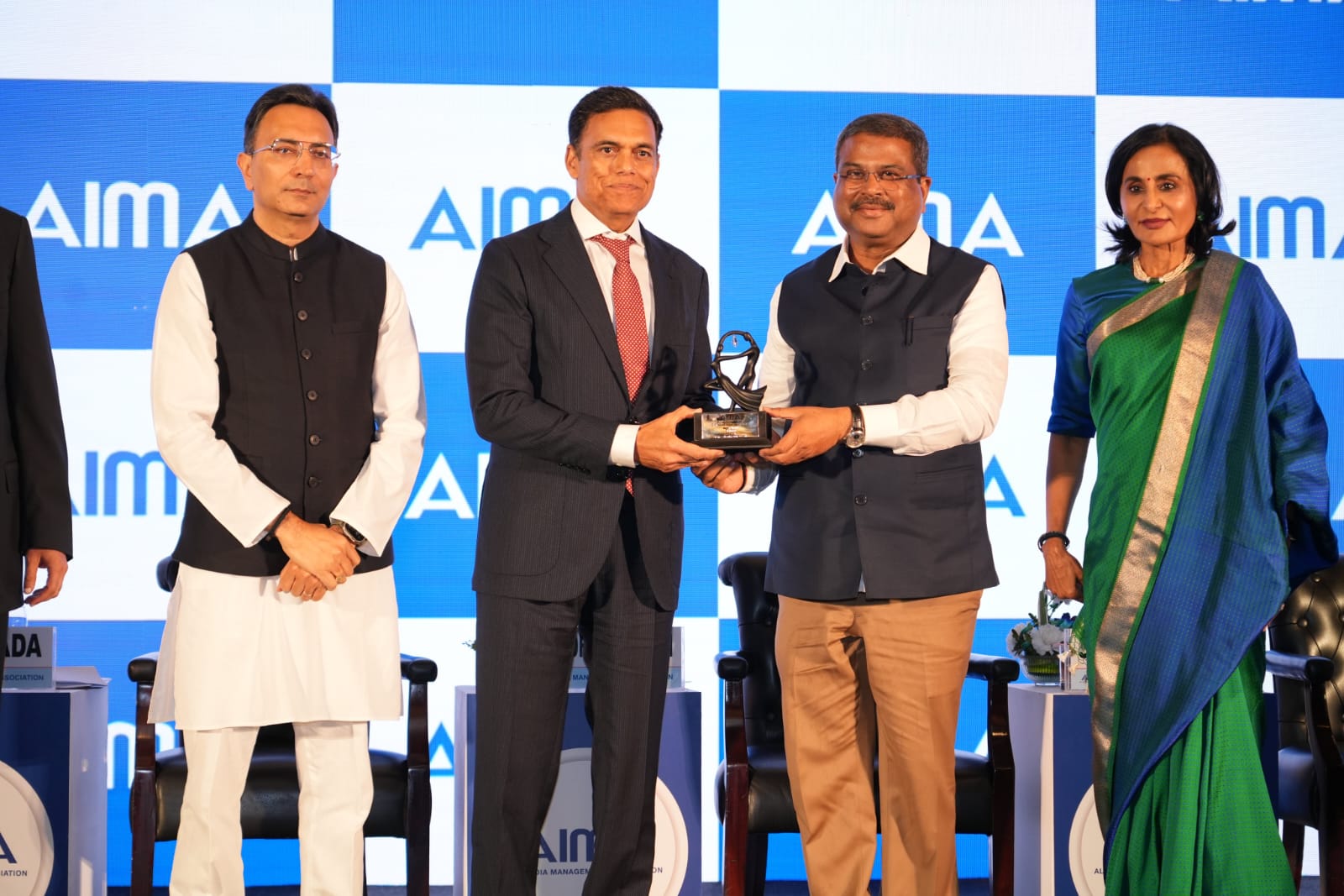JSW GROUP CHAIRMAN SAJJAN JINDAL RECEIVES 'BUSINESS LEADER OF THE ...